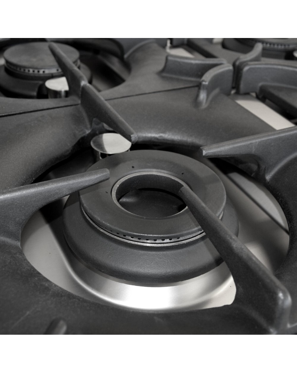 6-BURNER GAS COOKER ON OPEN COMPARTMENT