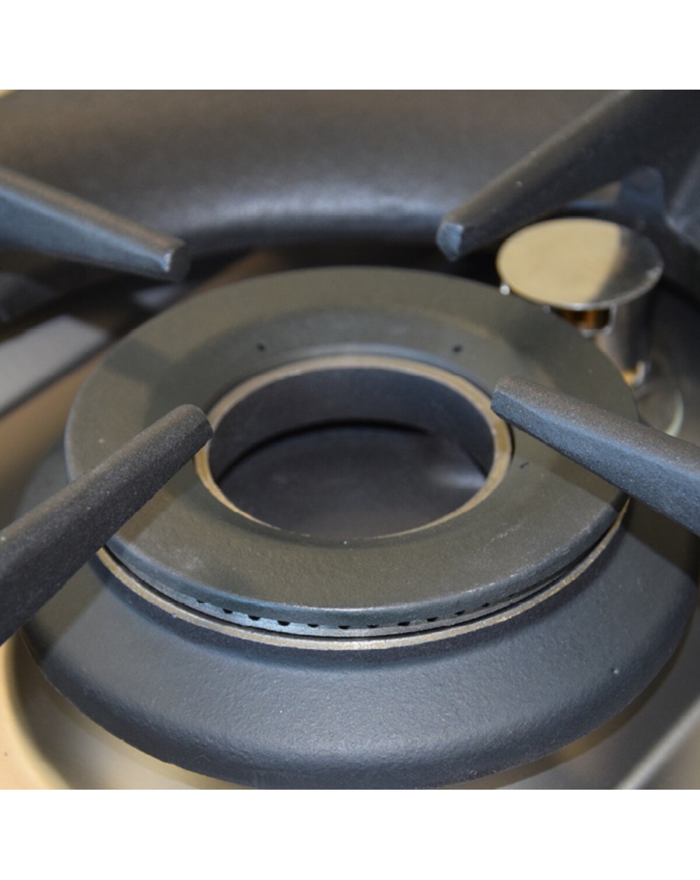 2-BURNER GAS COOKER ON OPEN COMPARTMENT